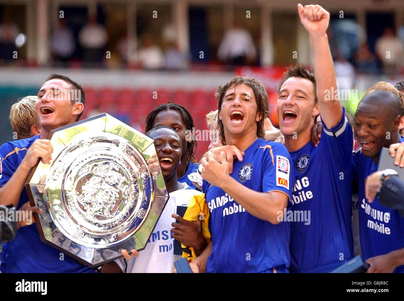 Chelsea players celebrate with the FA Community Shield after winning ...