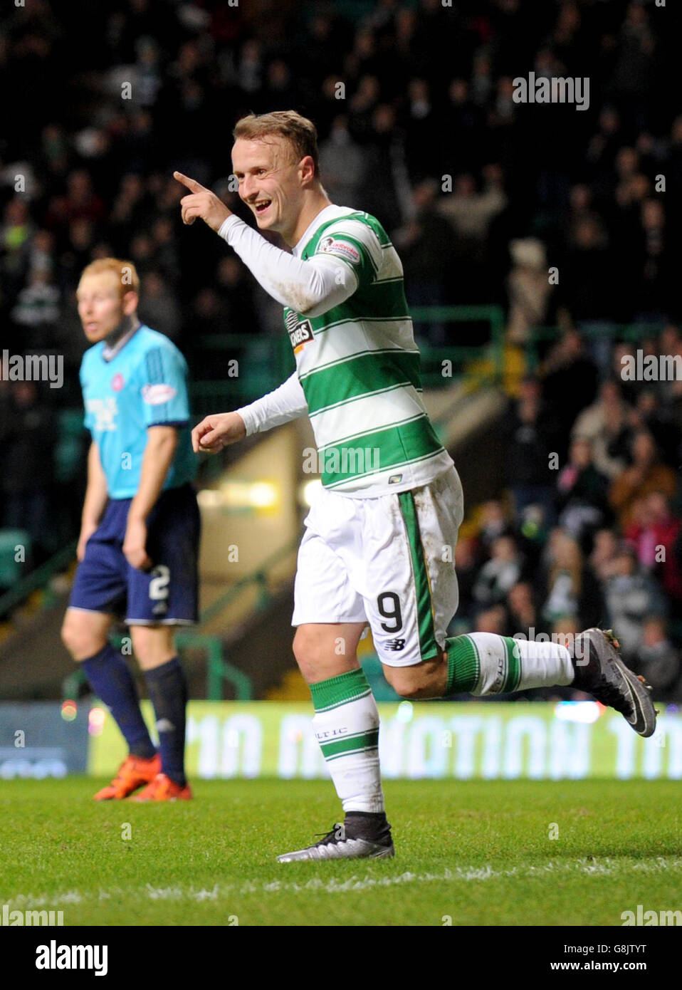 Scottish premiership game at celtic park hi-res stock photography and ...