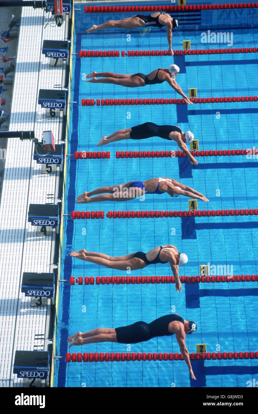 Start of the womens relay hi-res stock photography and images - Alamy