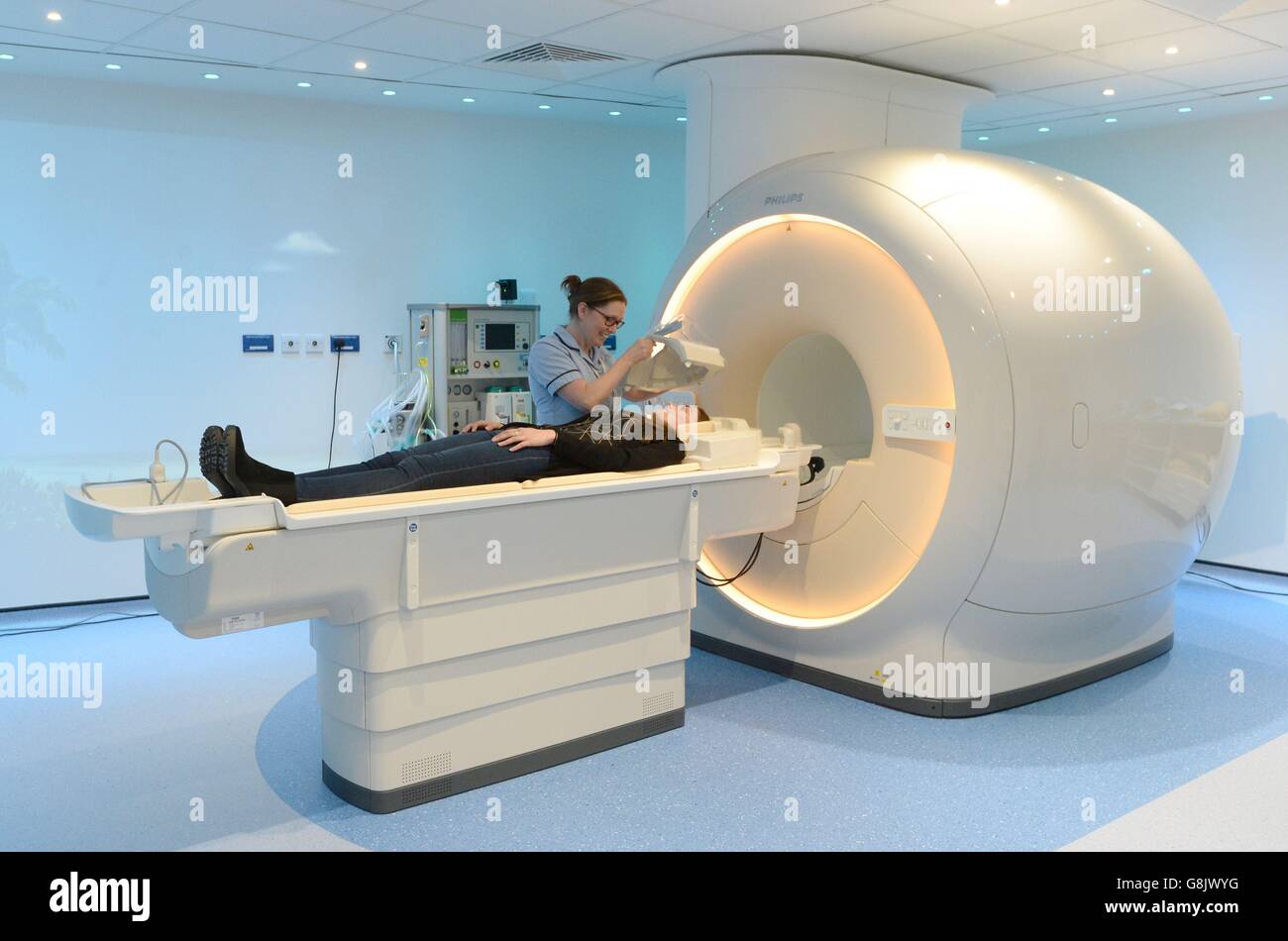 Ebony Taylor with Senior Radiographer Helen Browne demonstrate the new ...