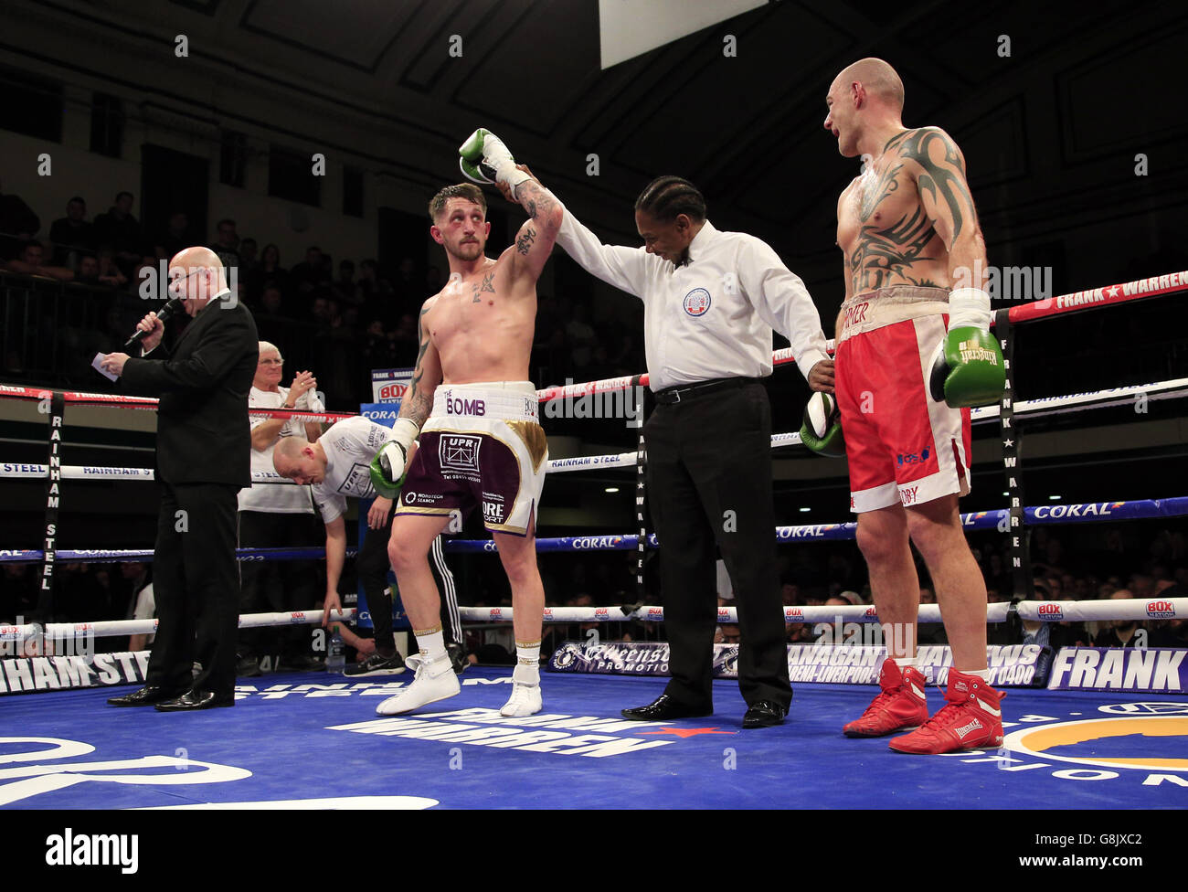 Billy Long celebrates beating Kieron Gray (right) in their Super ...