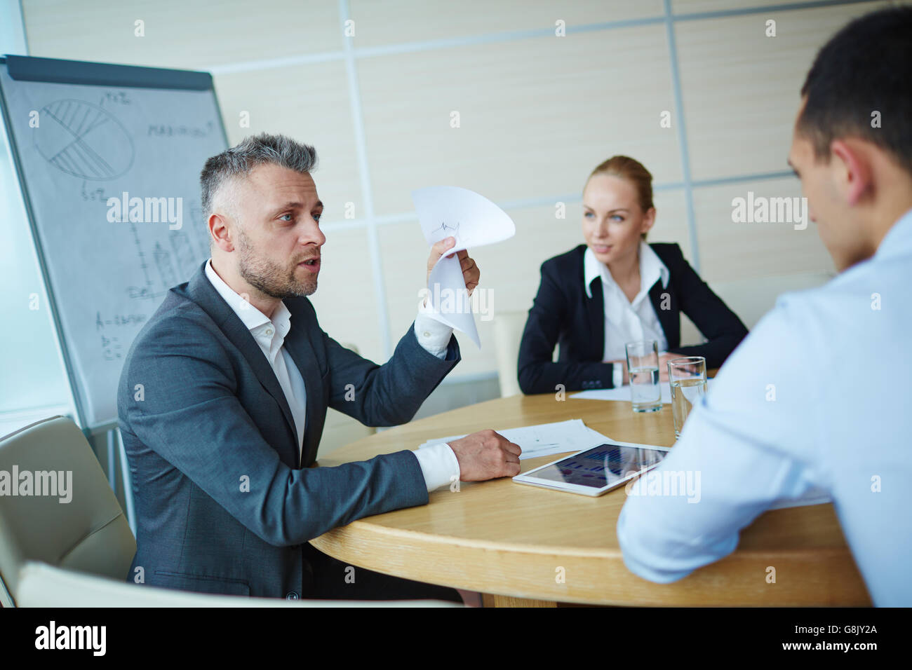 Employee talking boss hi-res stock photography and images - Alamy