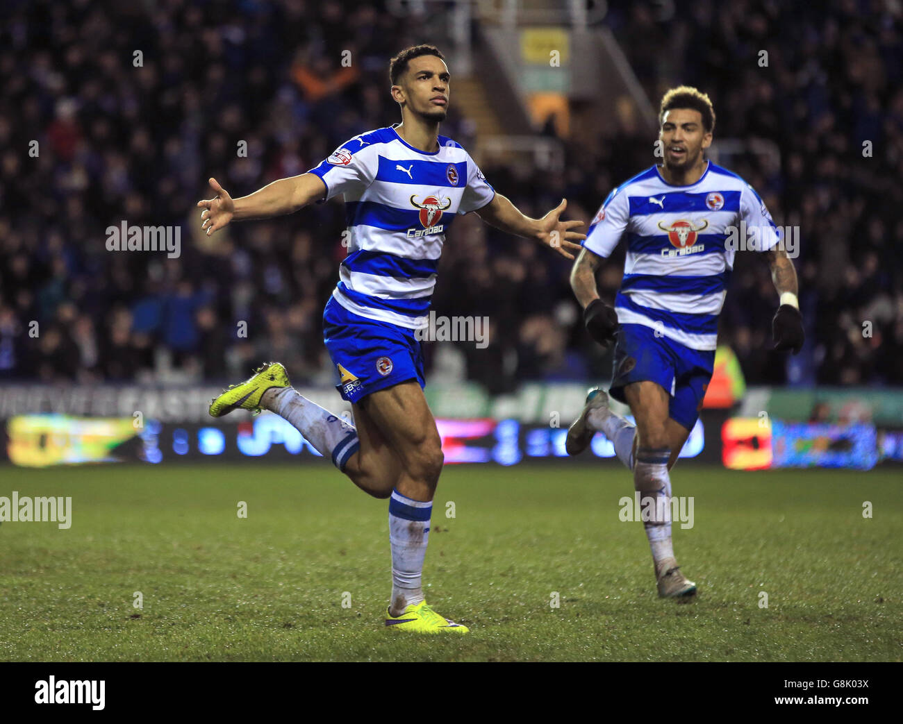 Reading's Nick Blackman celebrates scoring his side's first goal late ...