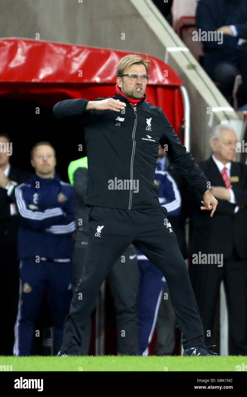 Angry football manager hi-res stock photography and images - Alamy