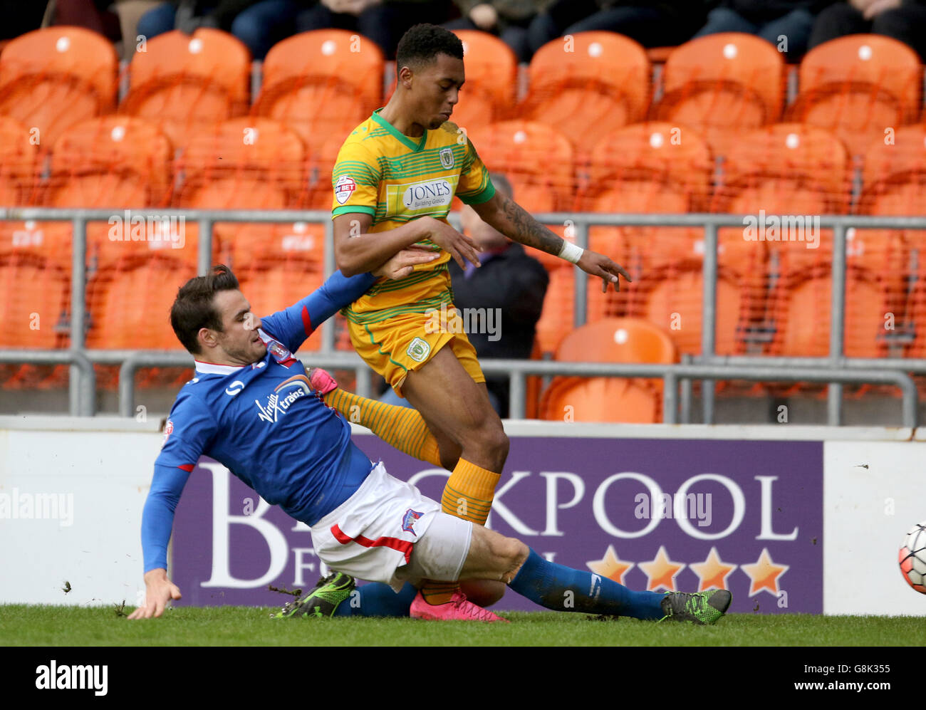 Yeovil towns tahvon campbell hi-res stock photography and images - Alamy