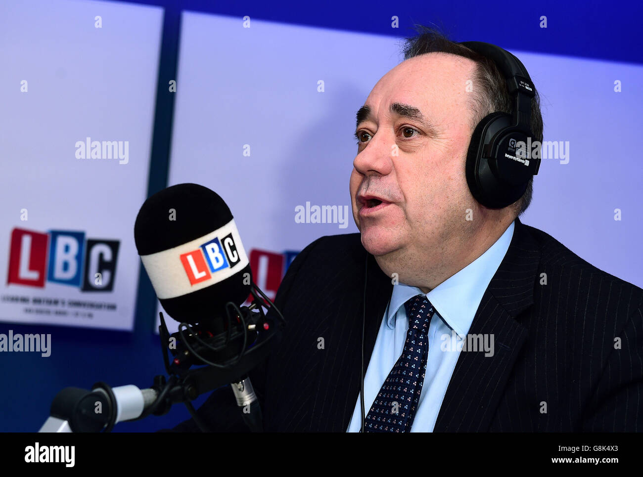 Alex Salmond takes part in his first live weekly phone-in on the ...