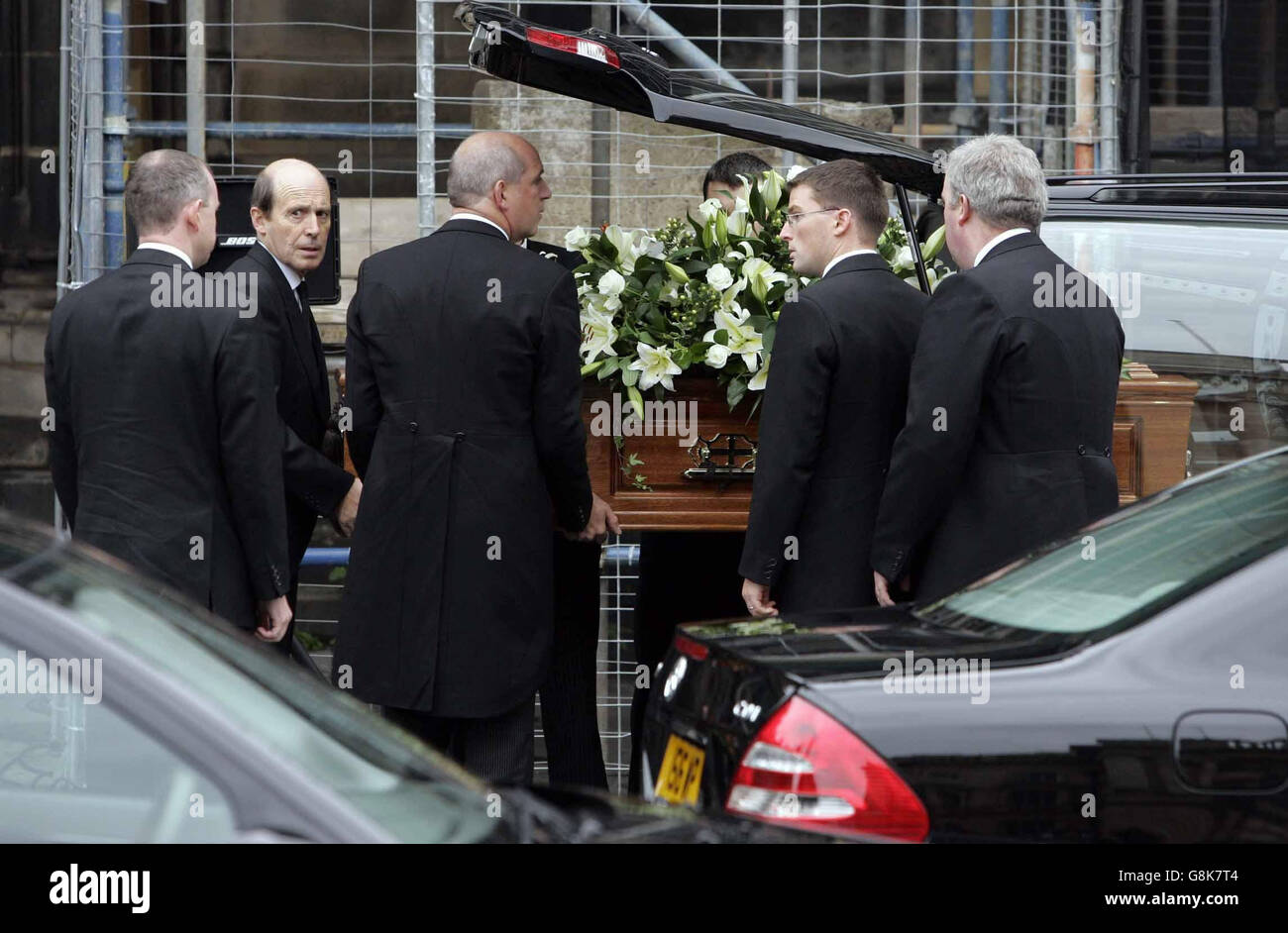 Robin Cook Funeral - St Giles Cathedral Stock Photo - Alamy