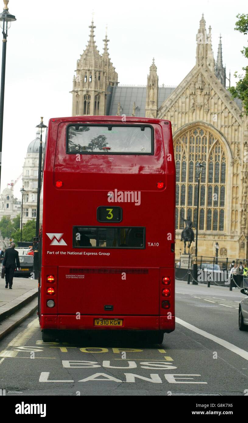 A Bus Lane. A bus lane in Westminister Stock Photo - Alamy