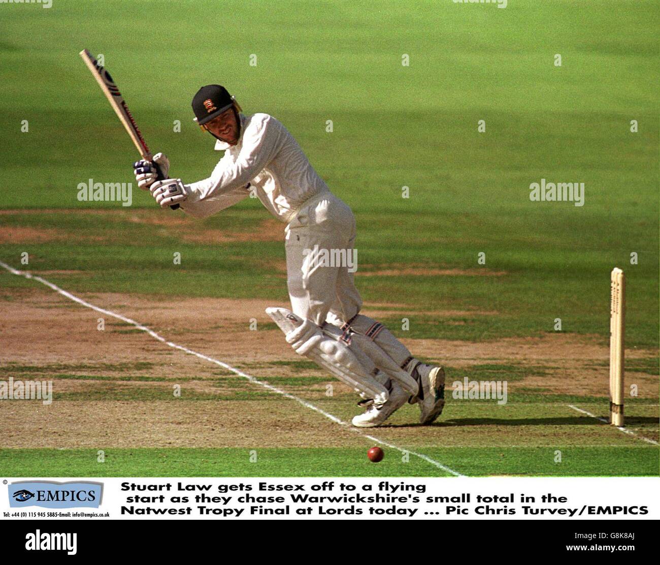 Stuart Law gets Essex off to a flying start as they chase Warwickshire ...