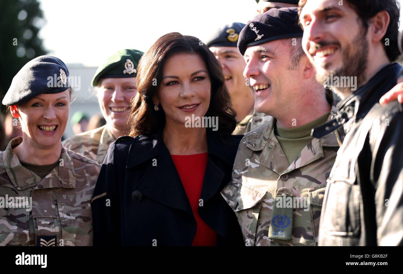 Dads army stars visit chicksands military base hi-res stock photography ...