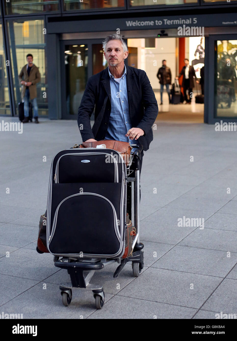 Gary lineker sighting hi-res stock photography and images - Alamy