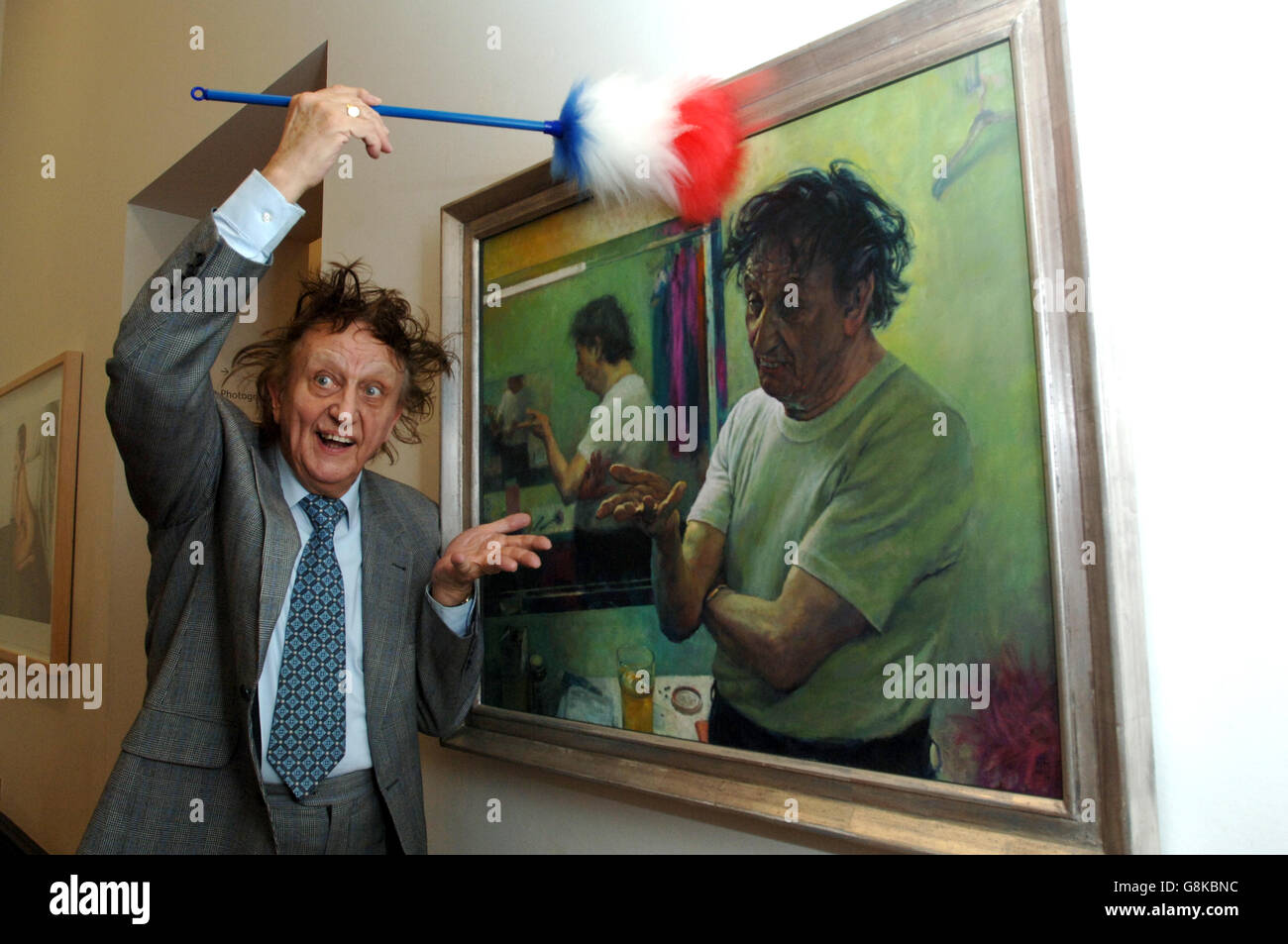 Ken dodd entertainer hi-res stock photography and images - Alamy