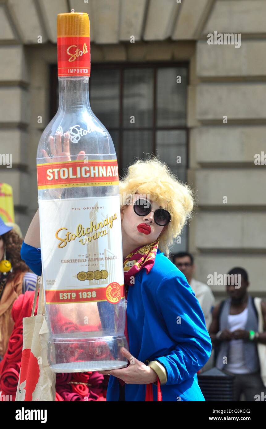 Patsy impersonator hi-res stock photography and images - Alamy