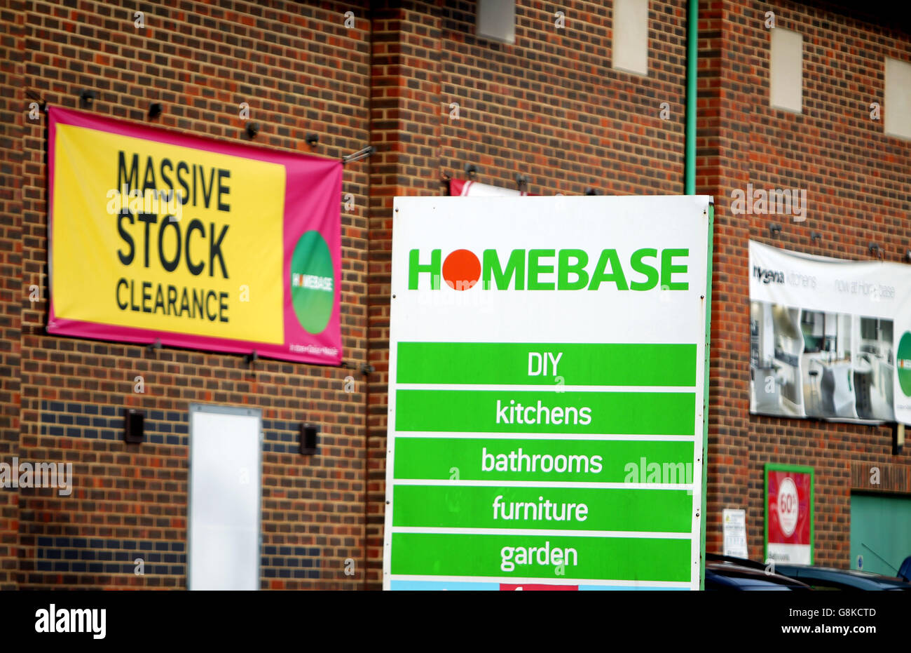 Homeretail hi-res stock photography and images - Alamy