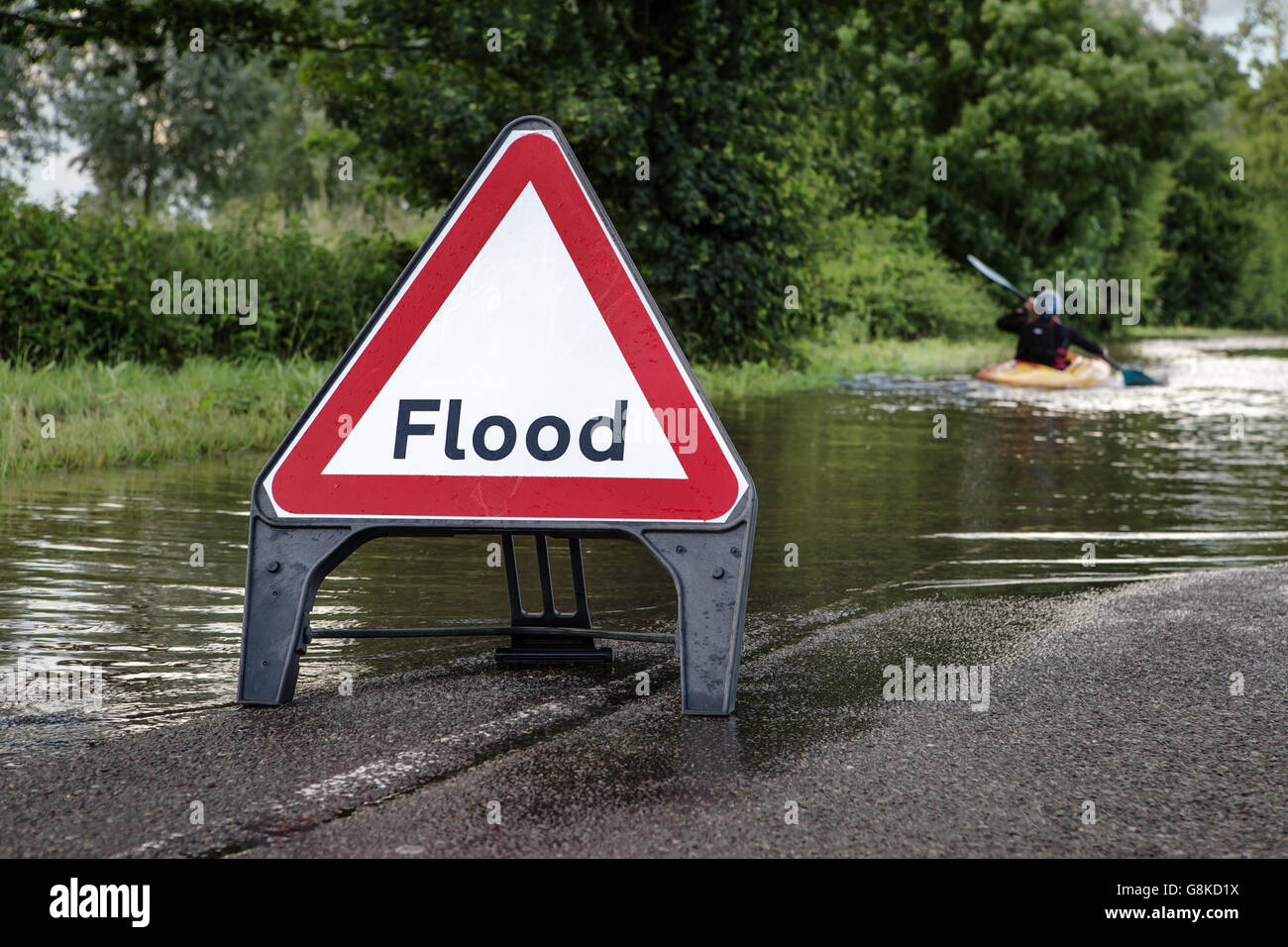 Person paddling hi-res stock photography and images - Alamy