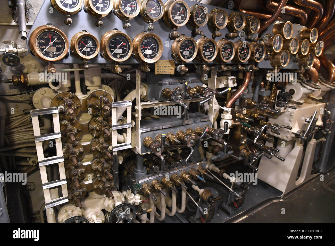 Submarine control room hi-res stock photography and images - Alamy Submarine control room hi-res stock photography and images - Alamy