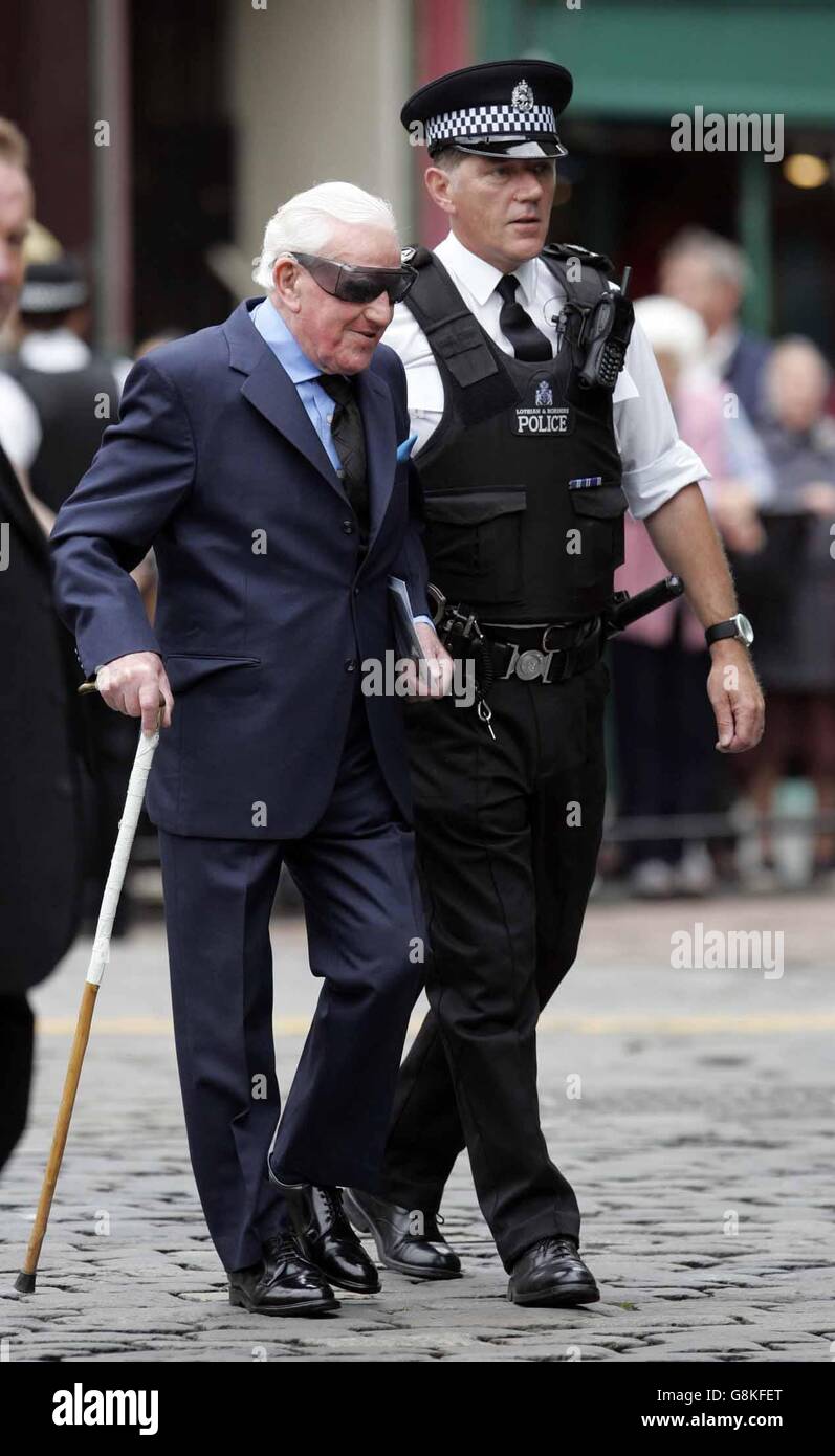 Robin Cook Funeral - St Giles Cathedral Stock Photo - Alamy