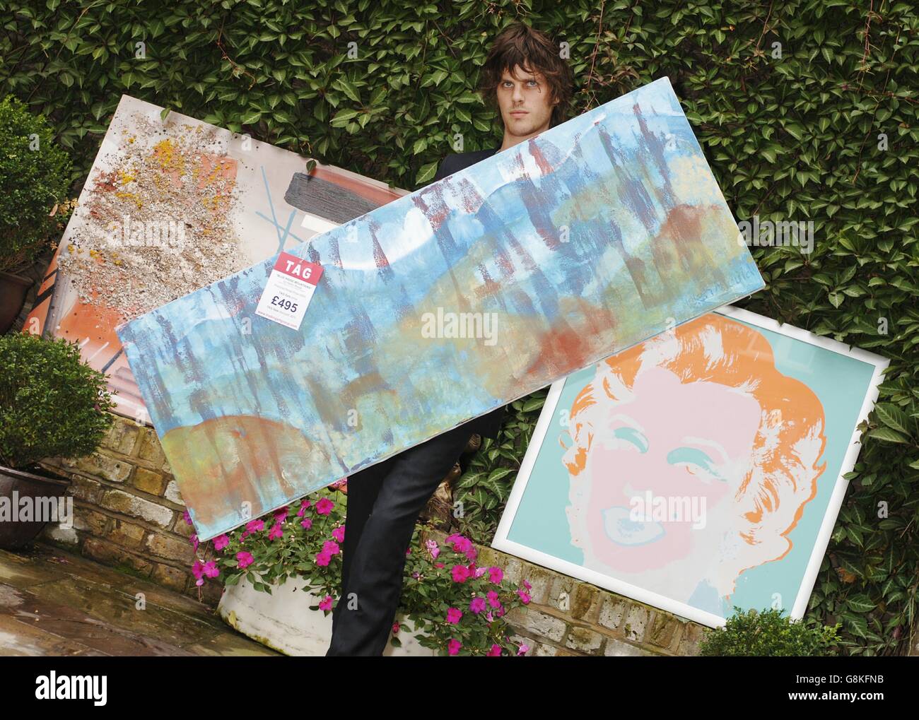 Million pounds paintings hi-res stock photography and images - Alamy