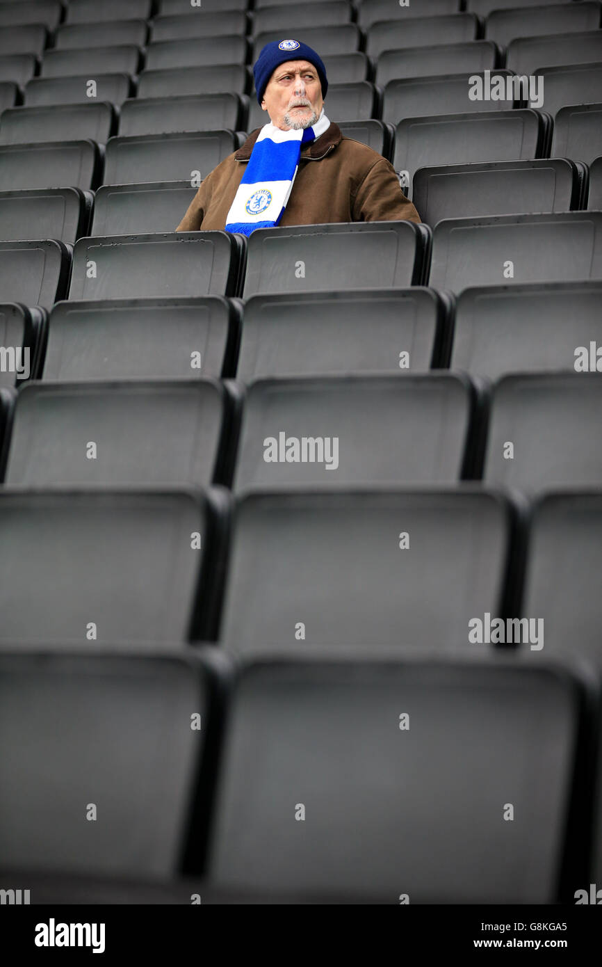 Mk before the emirates fa cup hi-res stock photography and images - Alamy
