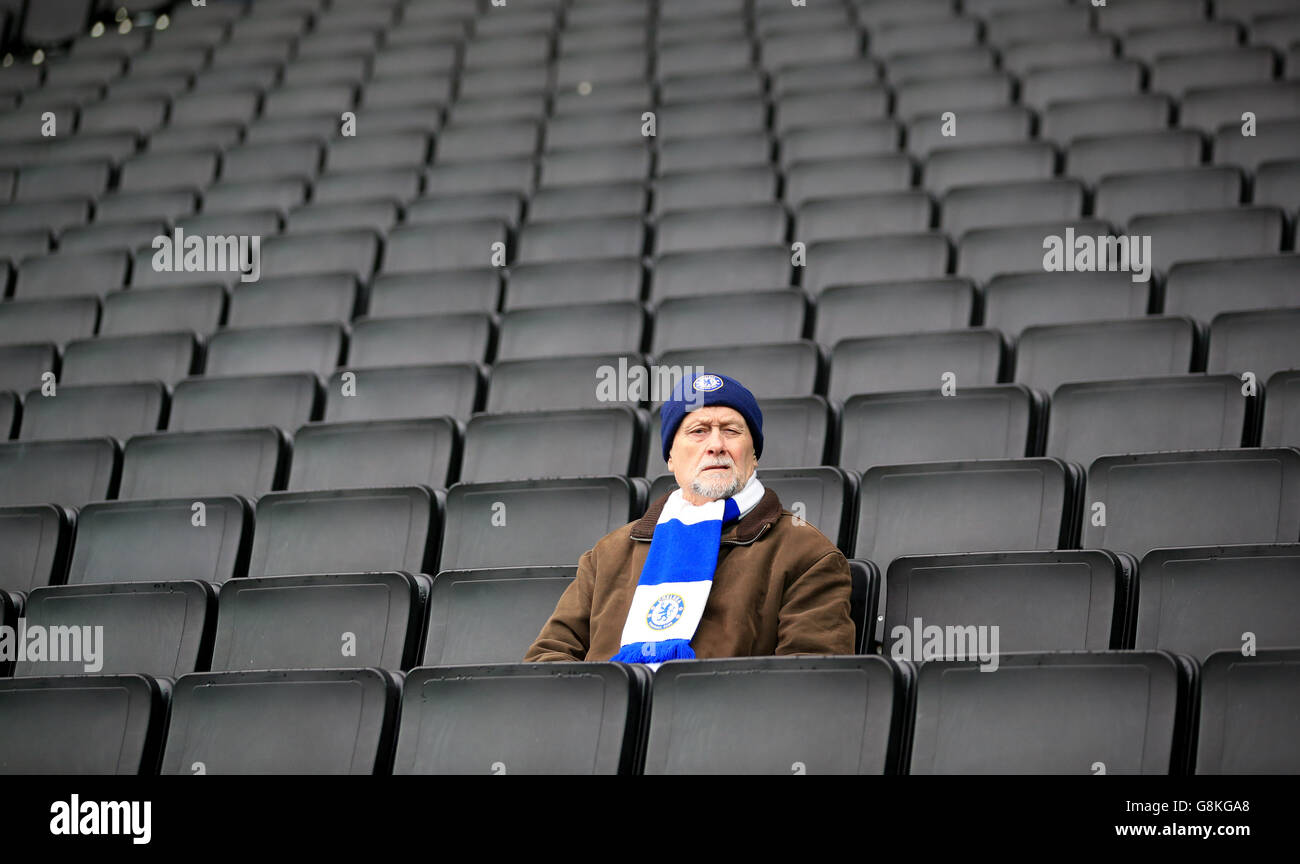 Milton dons chelsea emirates fa cup fourth round stadium hi-res stock ...
