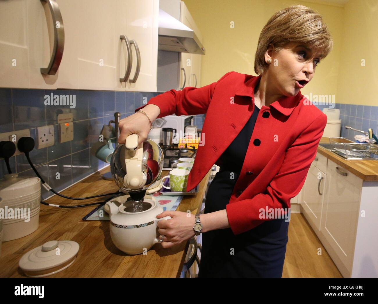 First Minister Nicola Sturgeon makes tea and coffee for staff and ...