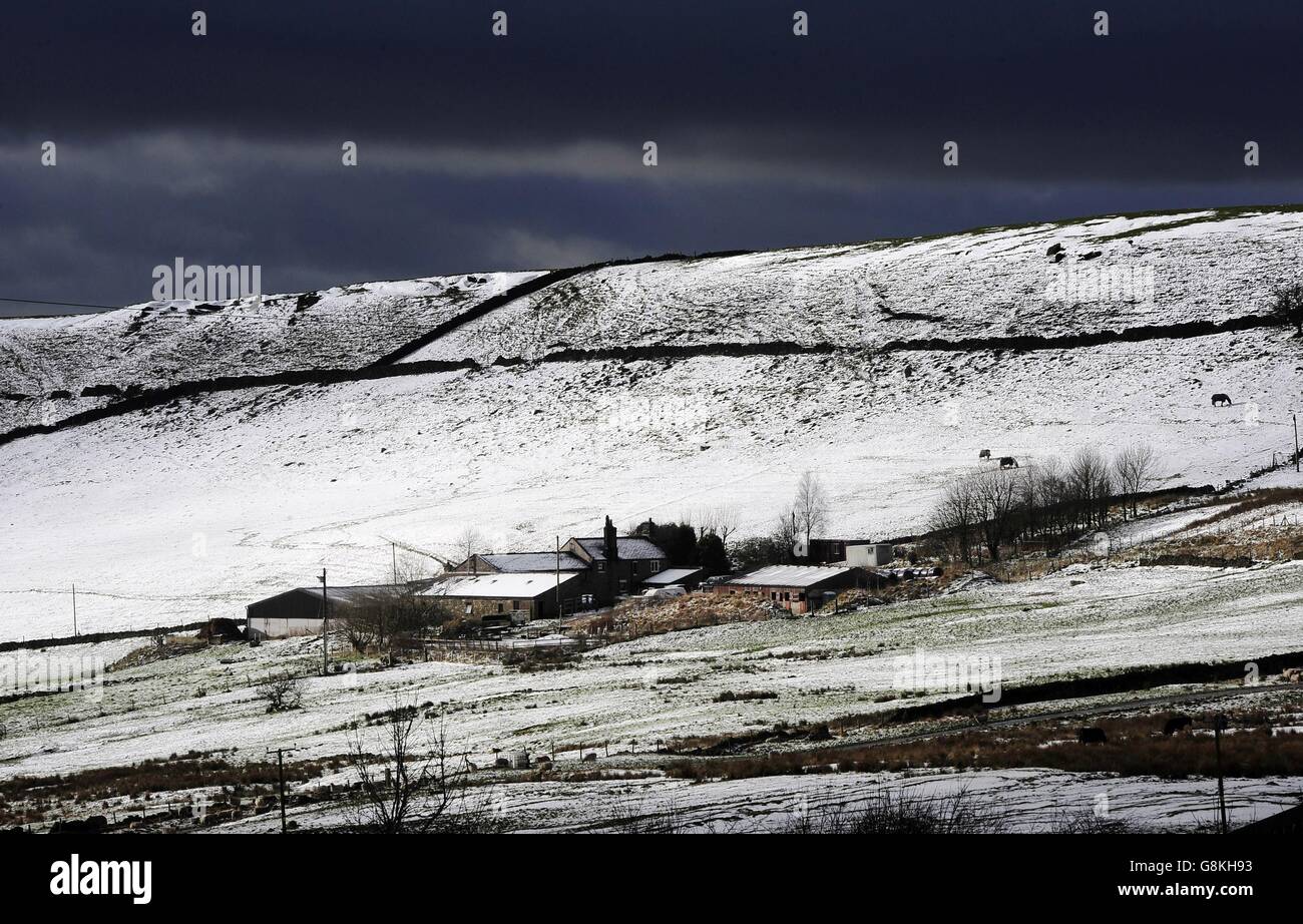 Glossop winter hi-res stock photography and images - Alamy