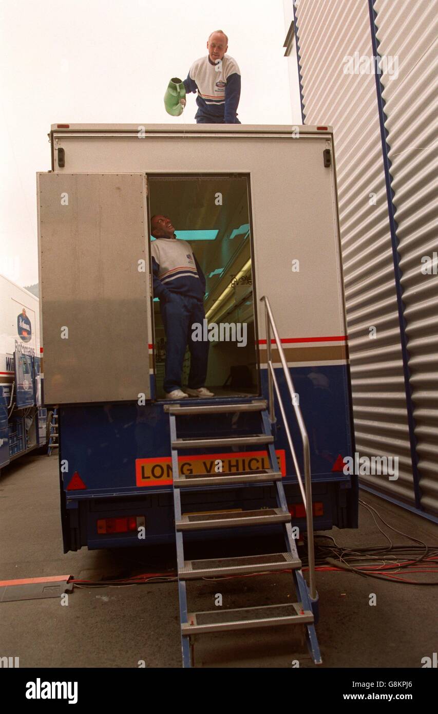 Two full novelty happy truck lorry f1 hi-res stock photography and ...
