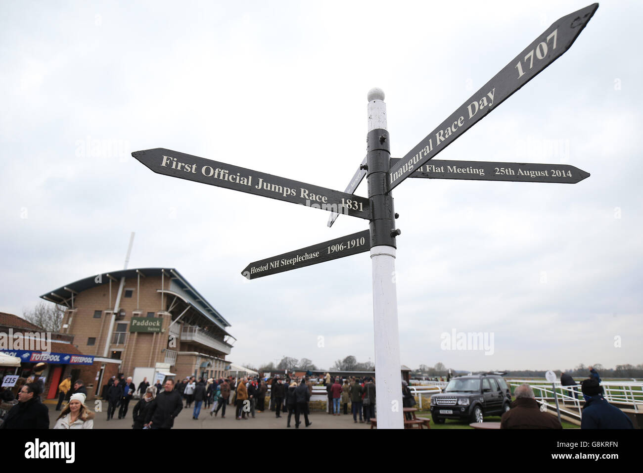 Gentlemen's and Kingmaker Chase Day - Warwick Racecourse. Signage at ...