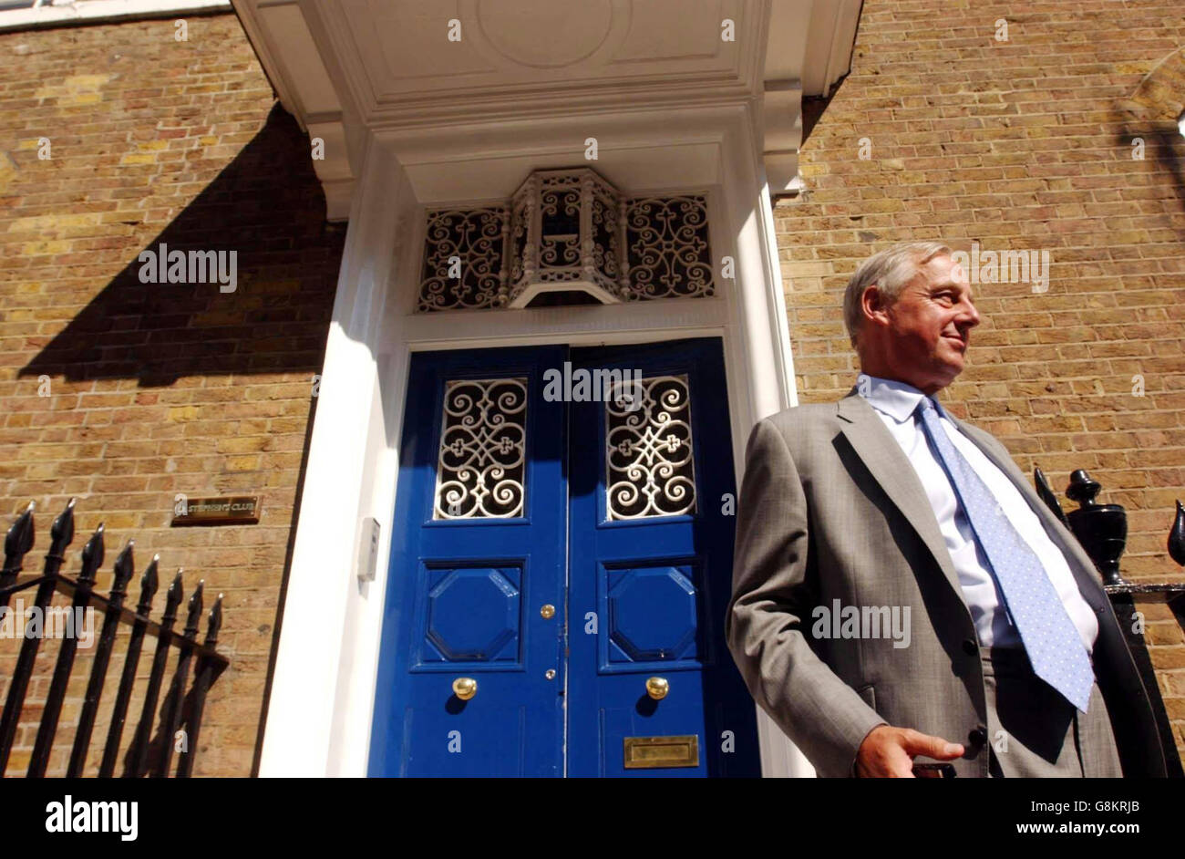Conservative mp tim yeo stands on steps st stephens club hi-res stock ...