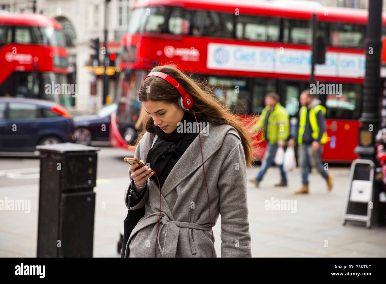 Red shades hi-res stock photography and images - Alamy