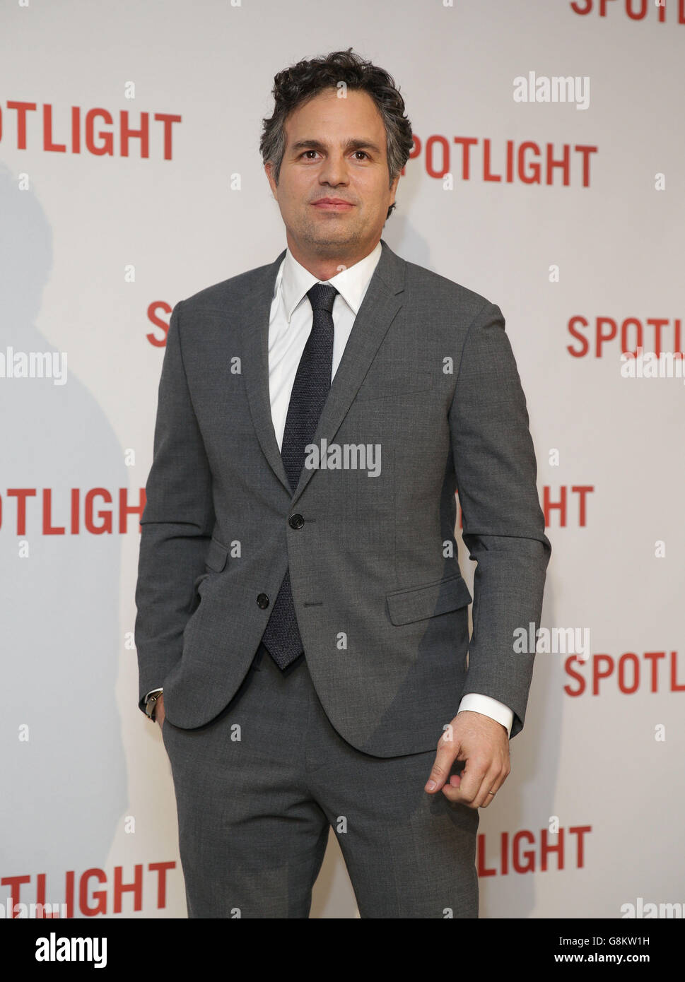 Mark Ruffalo attending the photocall for the UK premiere of Spotlight ...