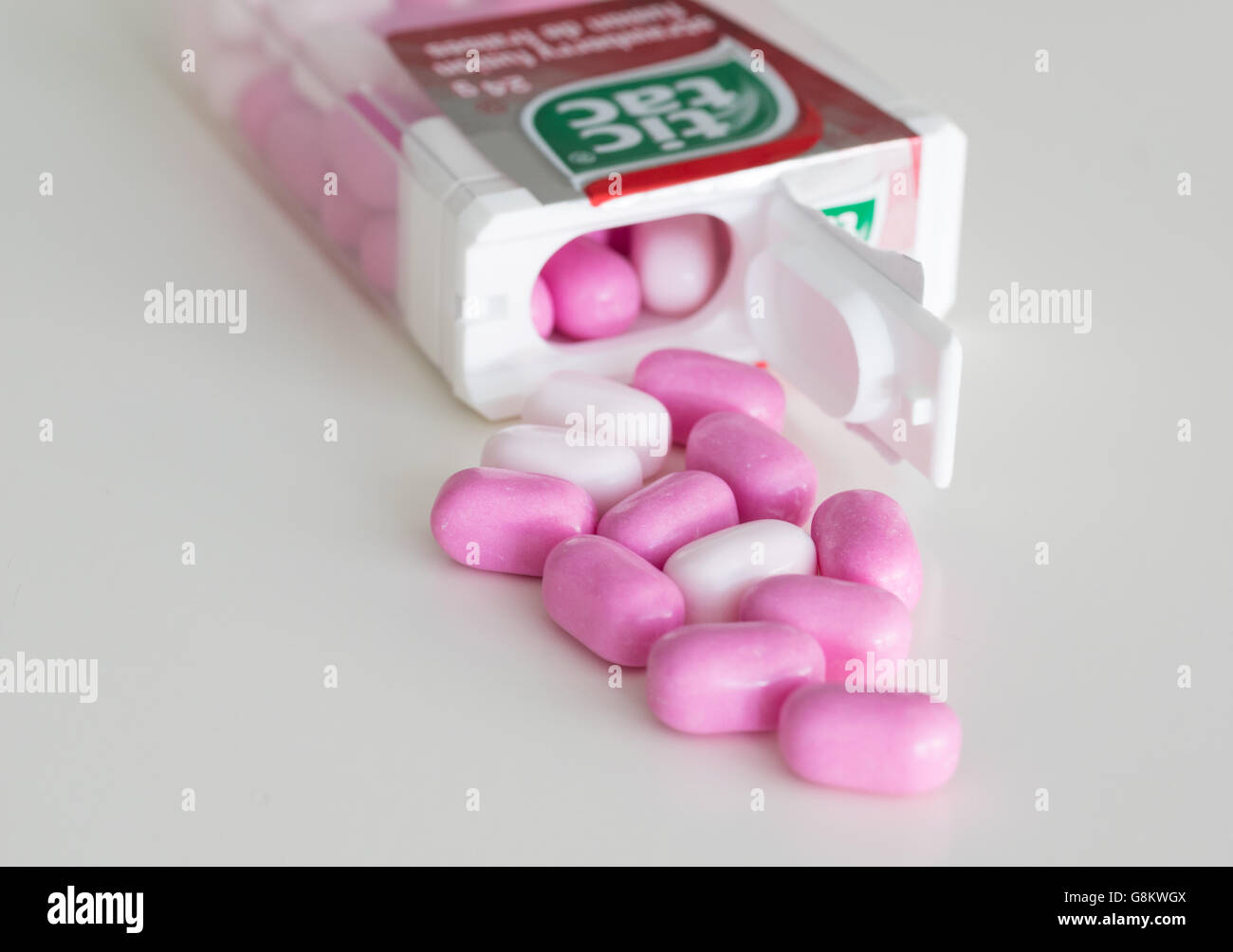 Ferrero Tic Tac candy. Strawberry fusion flavour and Canadian packaging ...