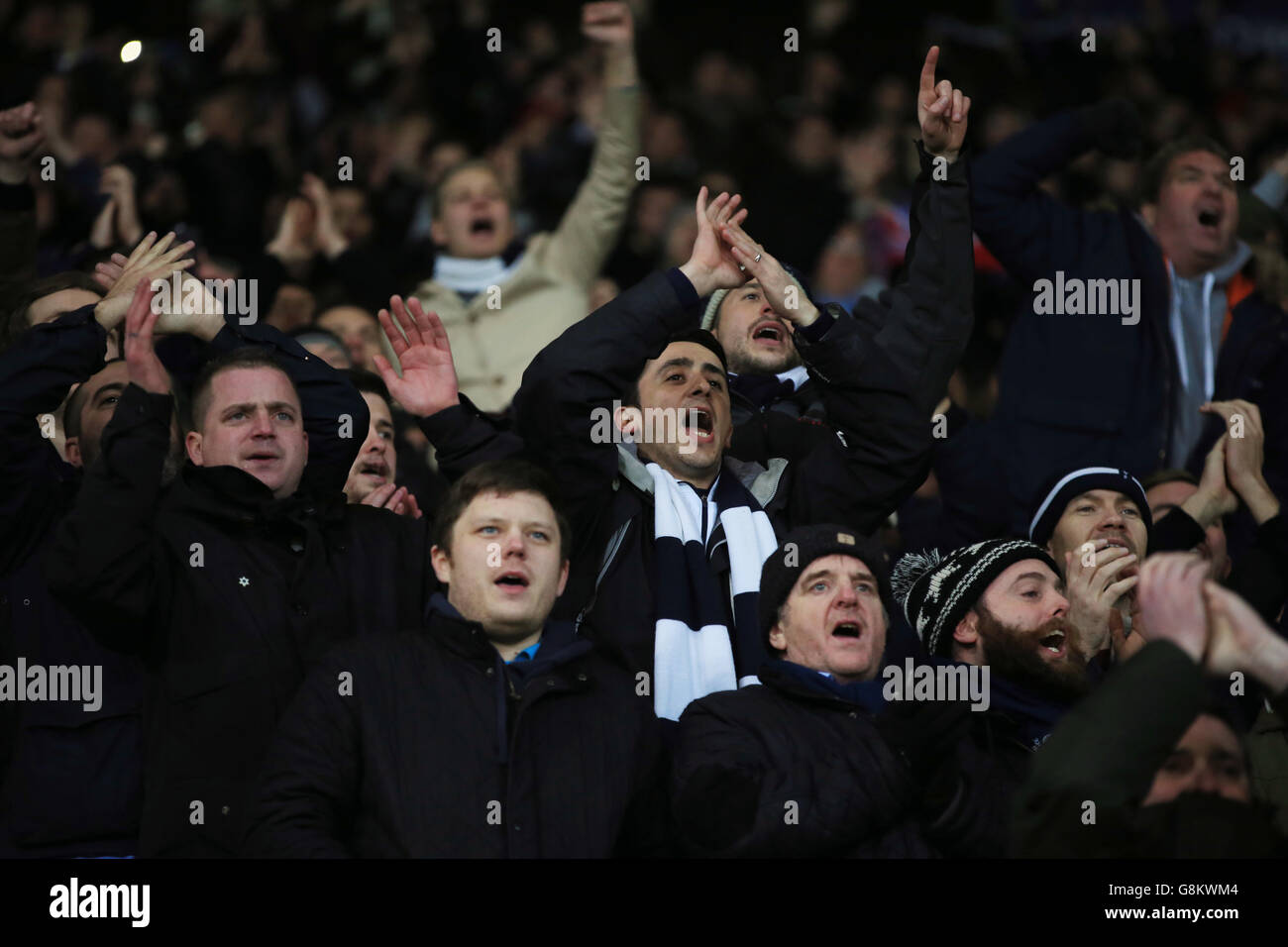 Tottenham fans english soccer player hi-res stock photography and ...