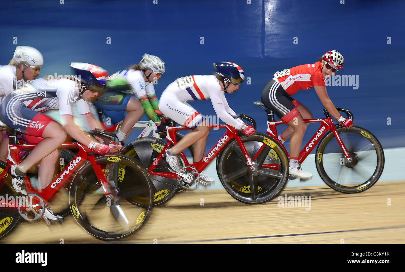 Laura Trott (2nd right) on her way to winning the Womens Elimination ...