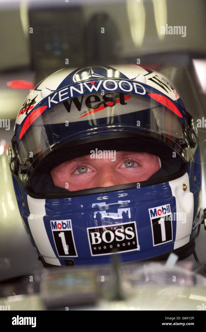 Headshot one front helmet f1 hi-res stock photography and images - Alamy