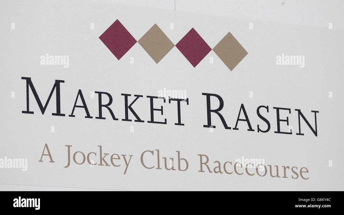 Market Rasen Racecourse Stock Photo - Alamy