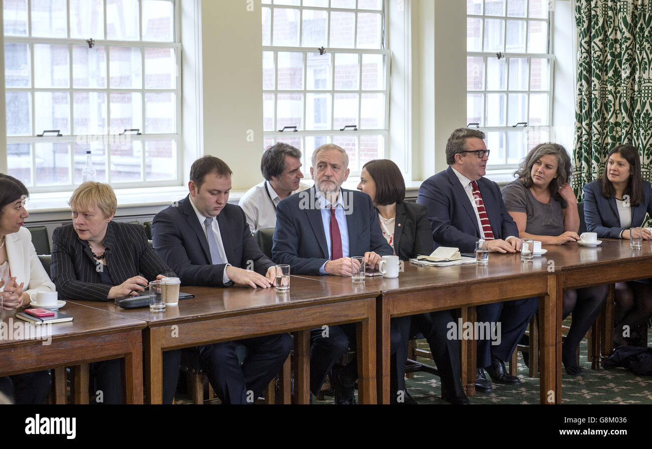 Shadow cabinet meeting Stock Photo - Alamy