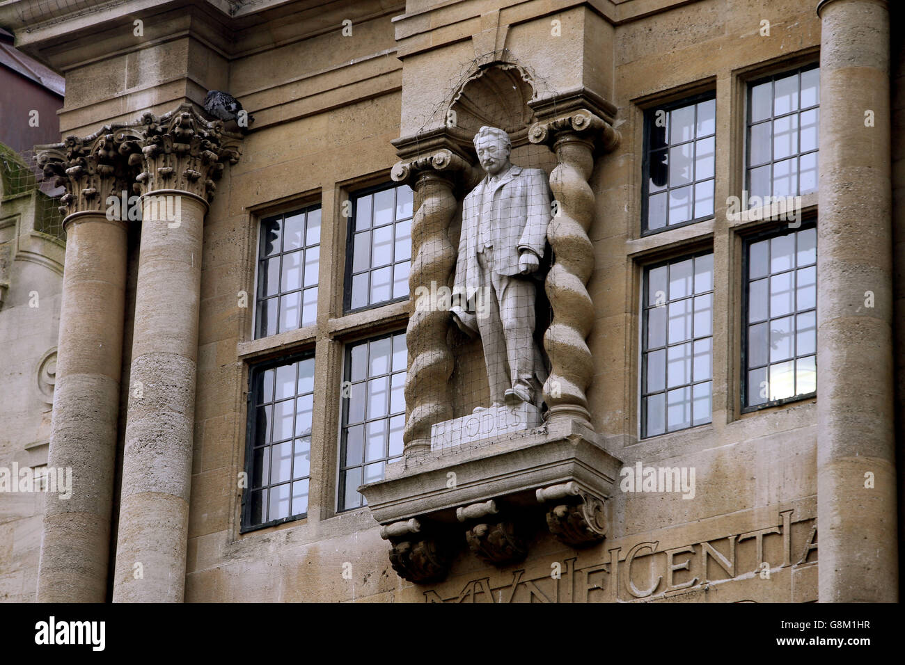 Cecil Rhodes statue Stock Photo - Alamy