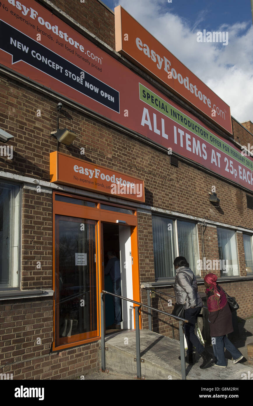 News consumer easyfoodstore hi-res stock photography and images - Alamy