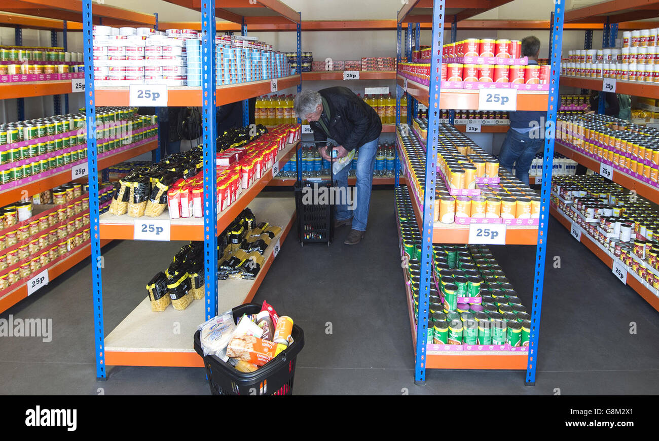 Consumer easyfoodstore hi-res stock photography and images - Alamy