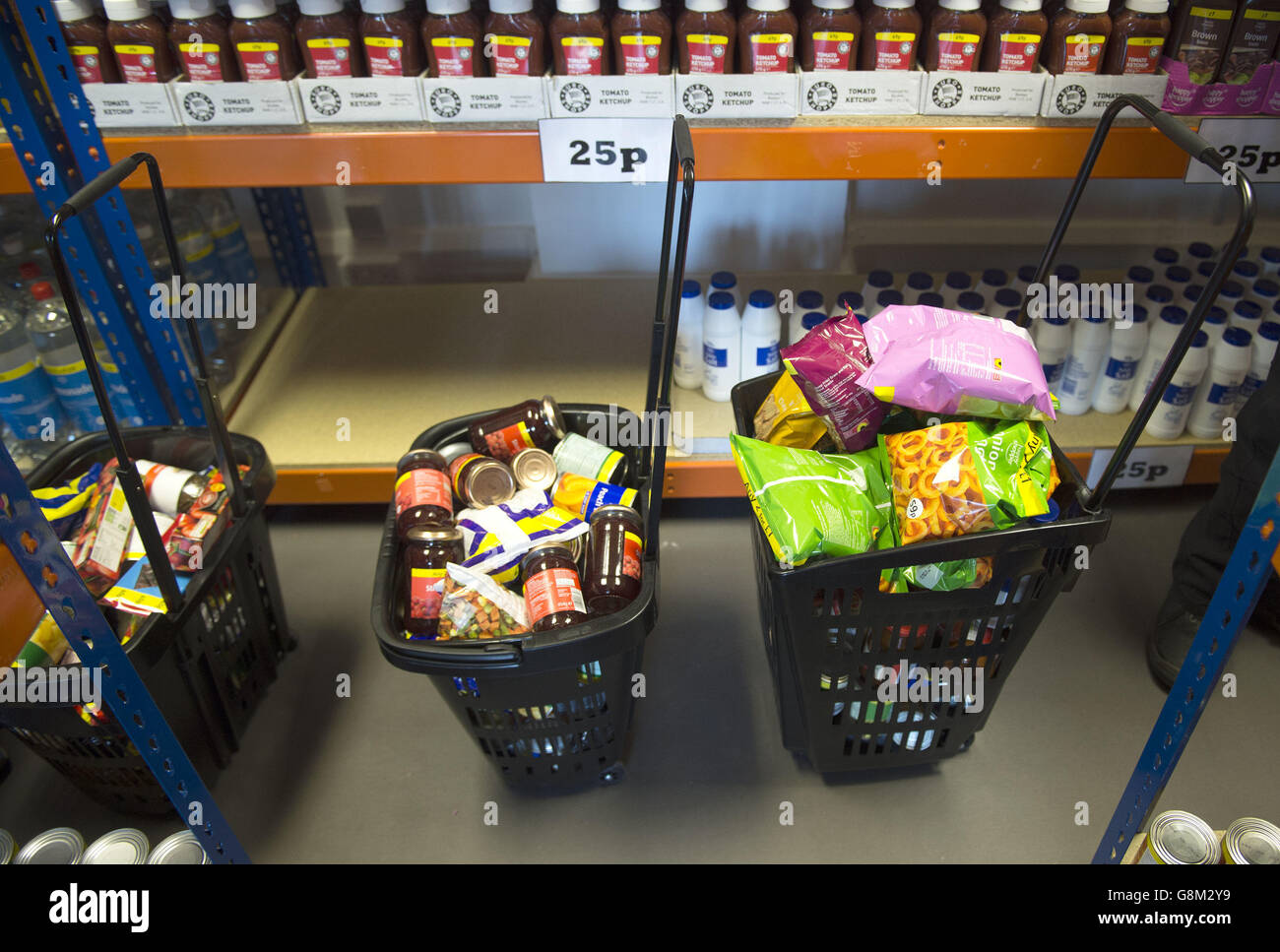 Consumer easyfoodstore hi-res stock photography and images - Alamy