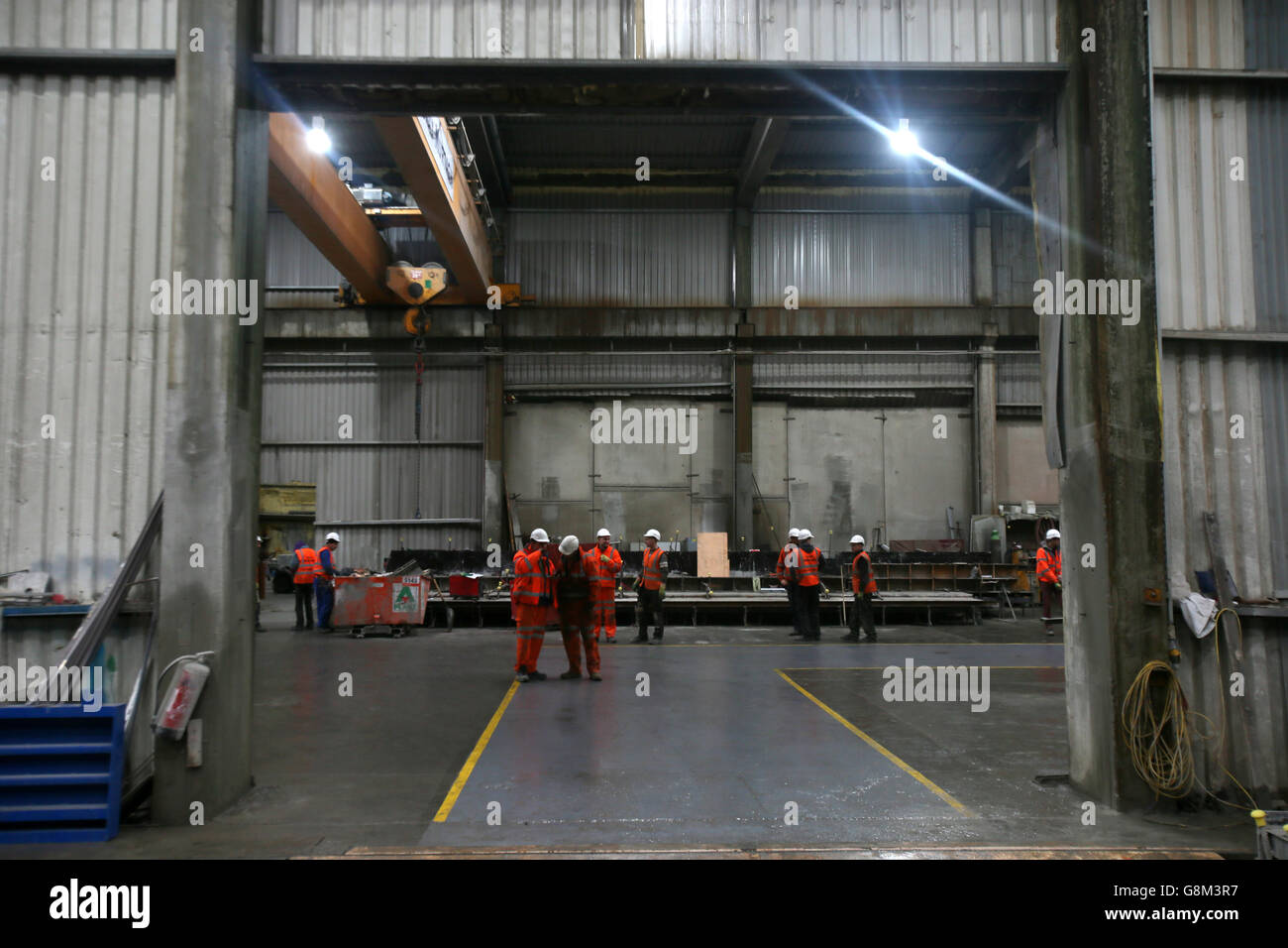 Workers shay murtagh precast hi-res stock photography and images - Alamy