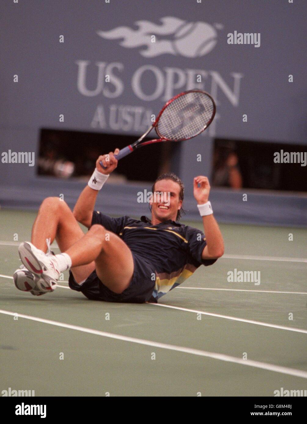 Patrick rafter celebrates from the floor hi-res stock photography and ...