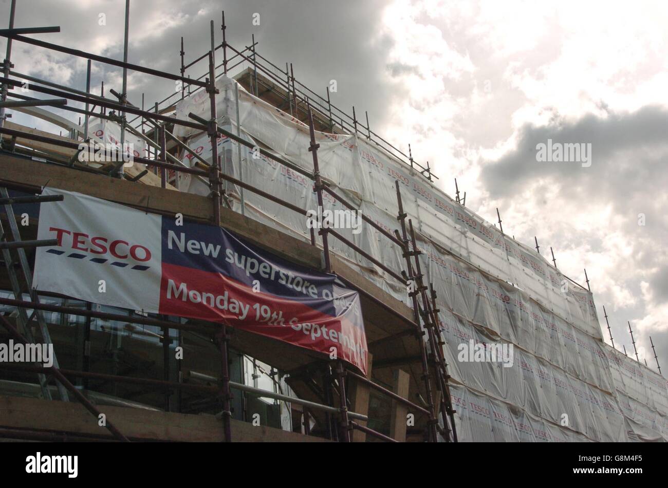 Tesco shop workers hi-res stock photography and images - Alamy