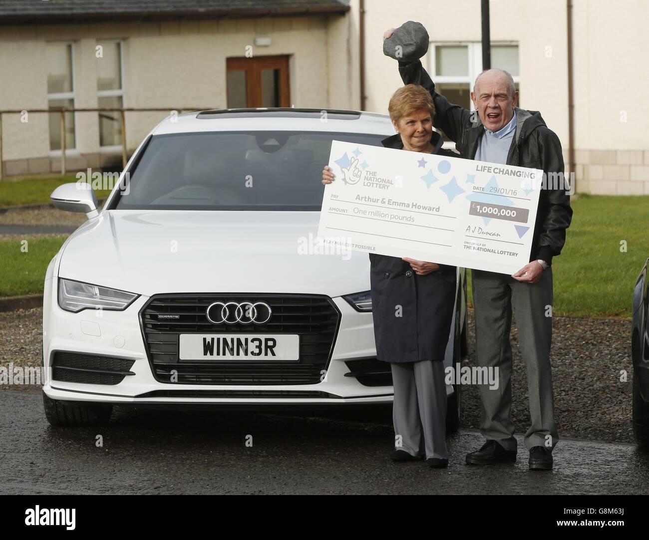 Euromillions raffle winner arthur his wife emma celebrate their hi-res ...