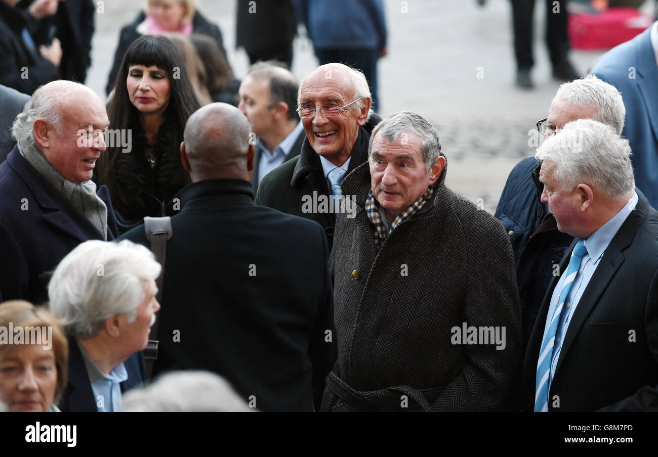 Commentator barry davies hi-res stock photography and images - Alamy