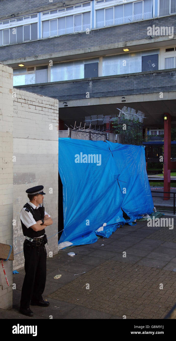 Police questioning woman hi-res stock photography and images - Alamy