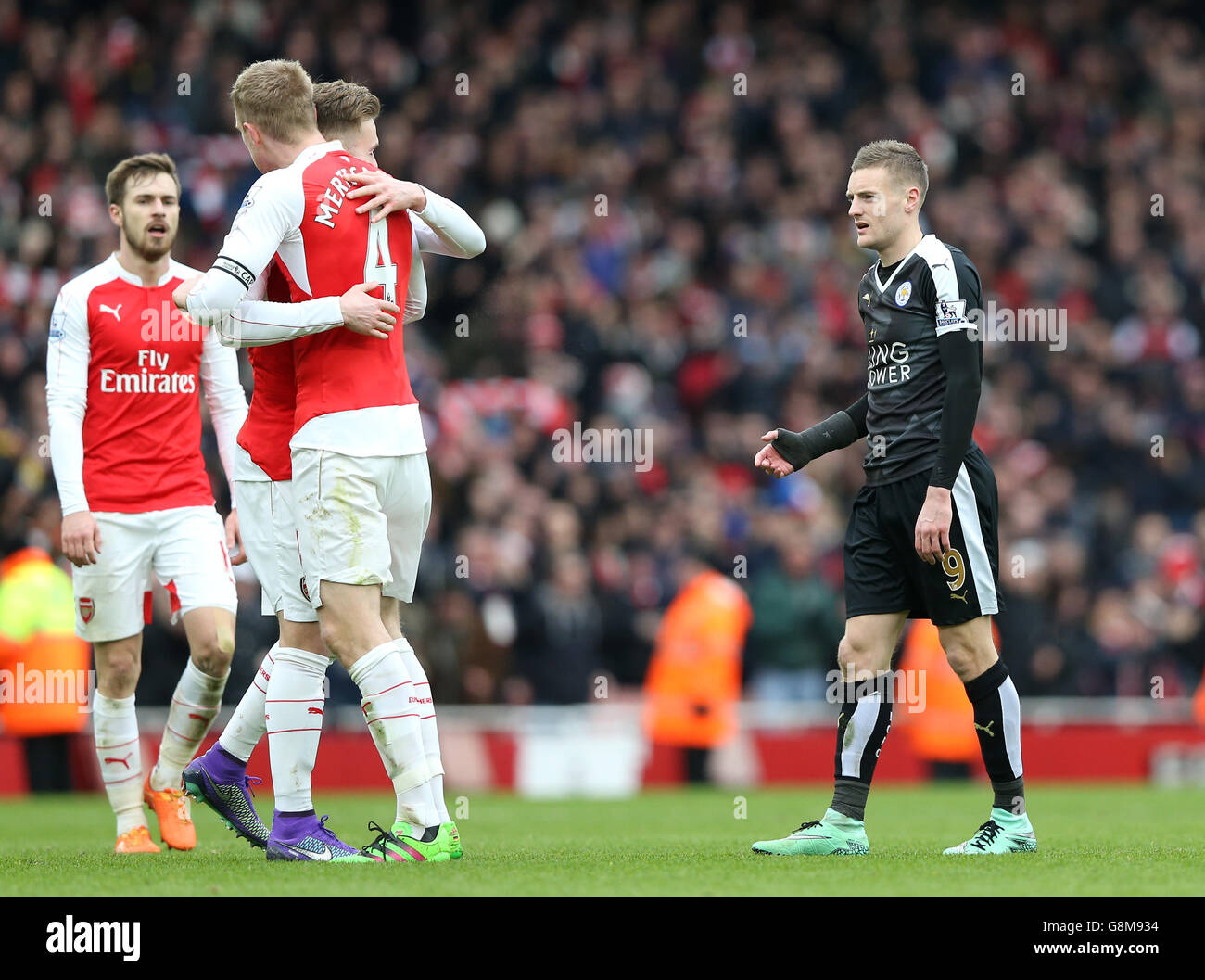 Arsenals callum chambers hi-res stock photography and images - Alamy