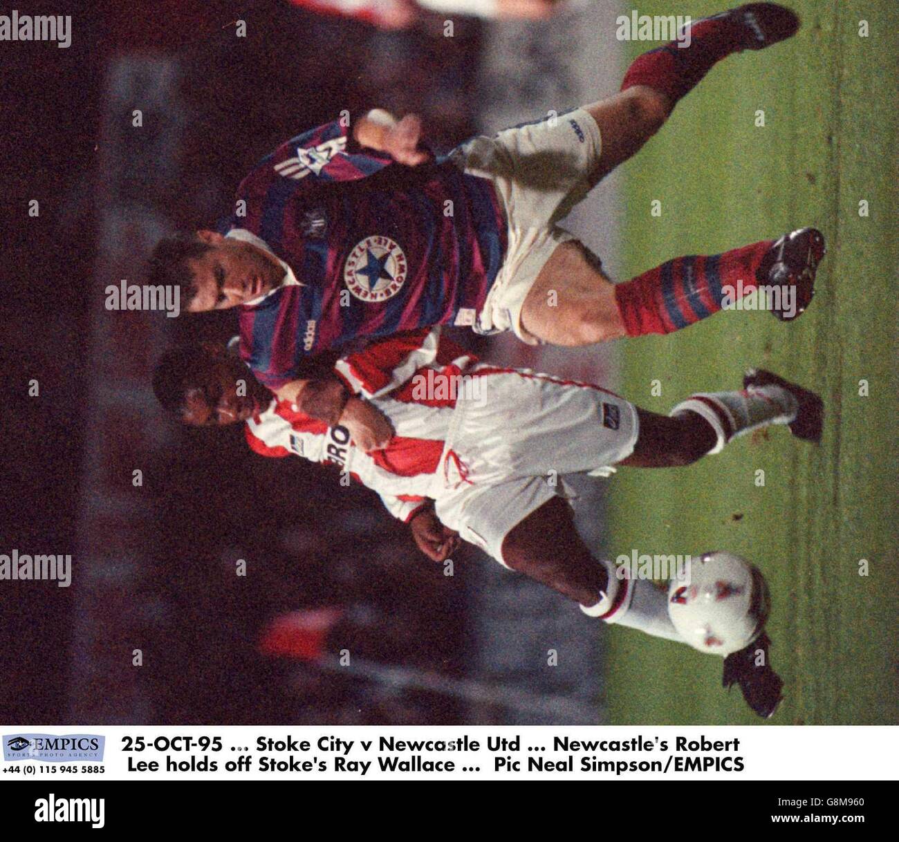 25-OCT-95 ... Stoke City v Newcastle United ... Newcastle's Robert Lee ...