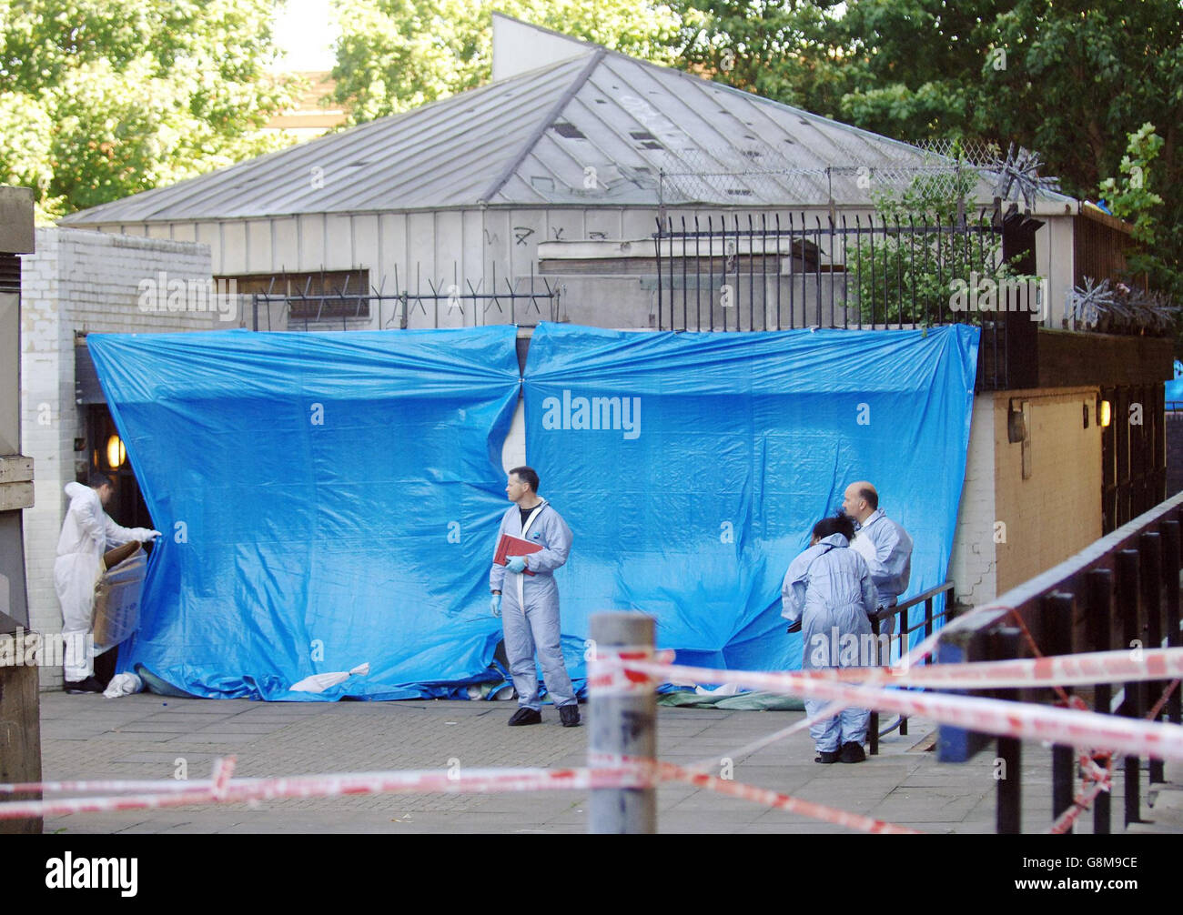 Police questioning woman hi-res stock photography and images - Alamy